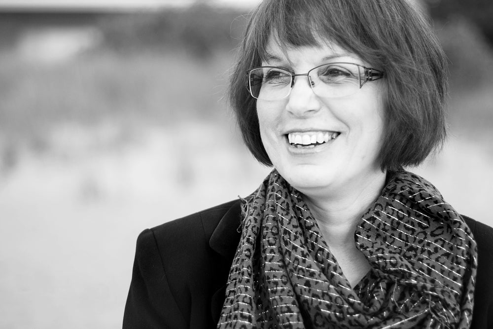 Debbie Okun Hill – The Lawrence House Centre for the Arts
